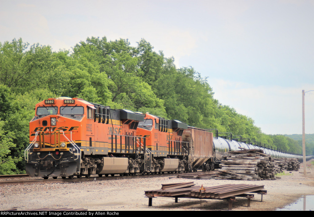 BNSF 6892